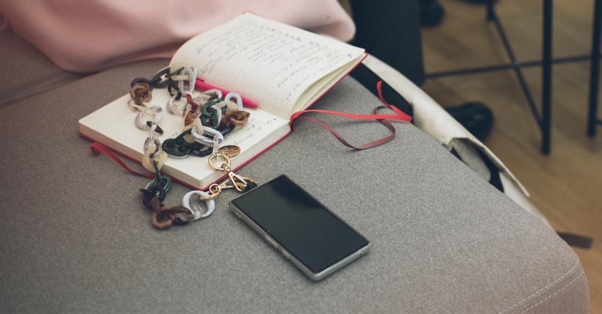 Kontakt | Über uns | NEOS Lab